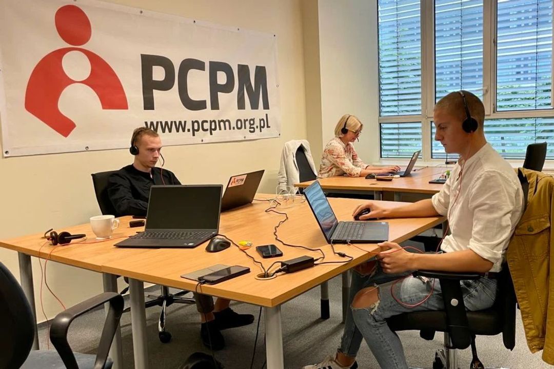 Działa już infolinia edukacyjna dla uchodźców z Ukrainy w Polsce ...